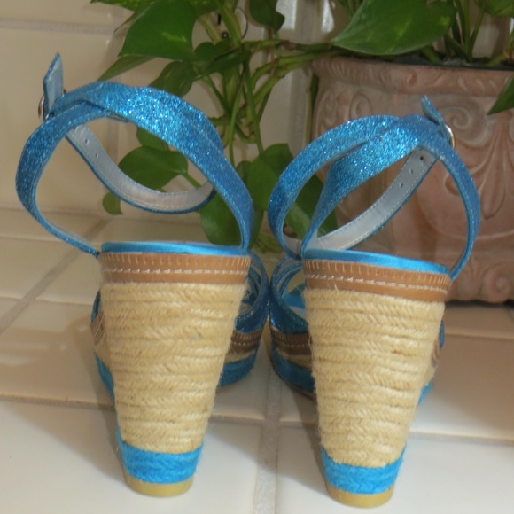 Bandolino | Shoes | Turquoise Platform Sandals By Bandolino Size 55 ...